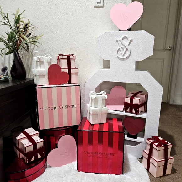 PINK Victoria's Secret | Accents | Victorias Secret Display Boxes And ...